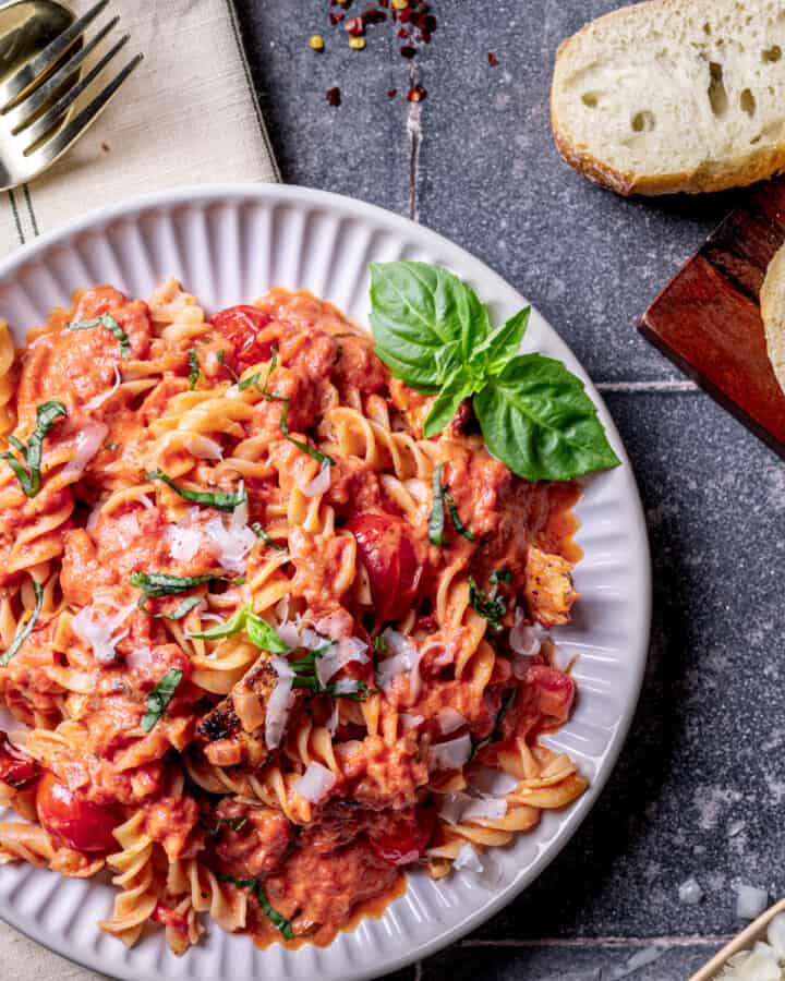Creamy Italian Pink Sauce Pasta with White Wine Chicken - Cooking With ...