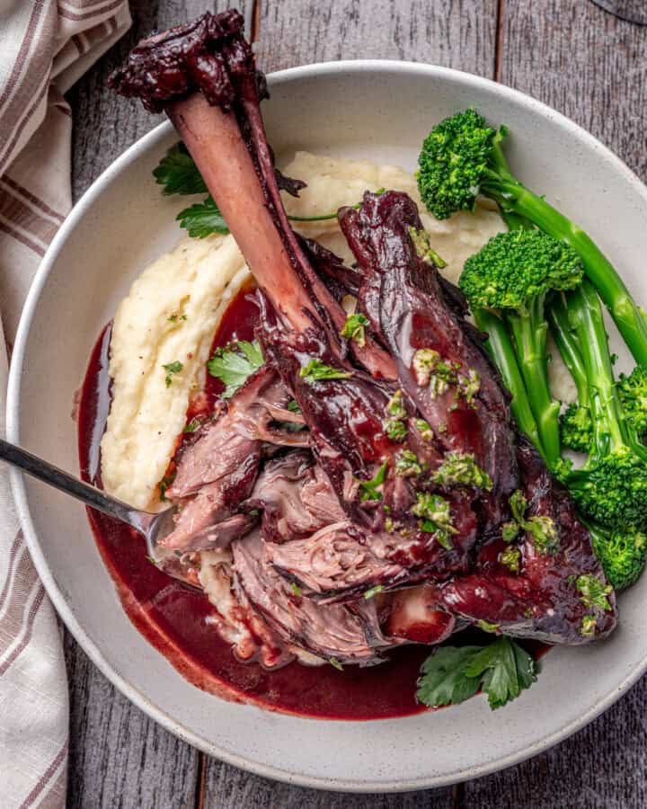 Braised Lamb Shanks with Red Wine (Fall off the Bone Tender) - Cooking ...